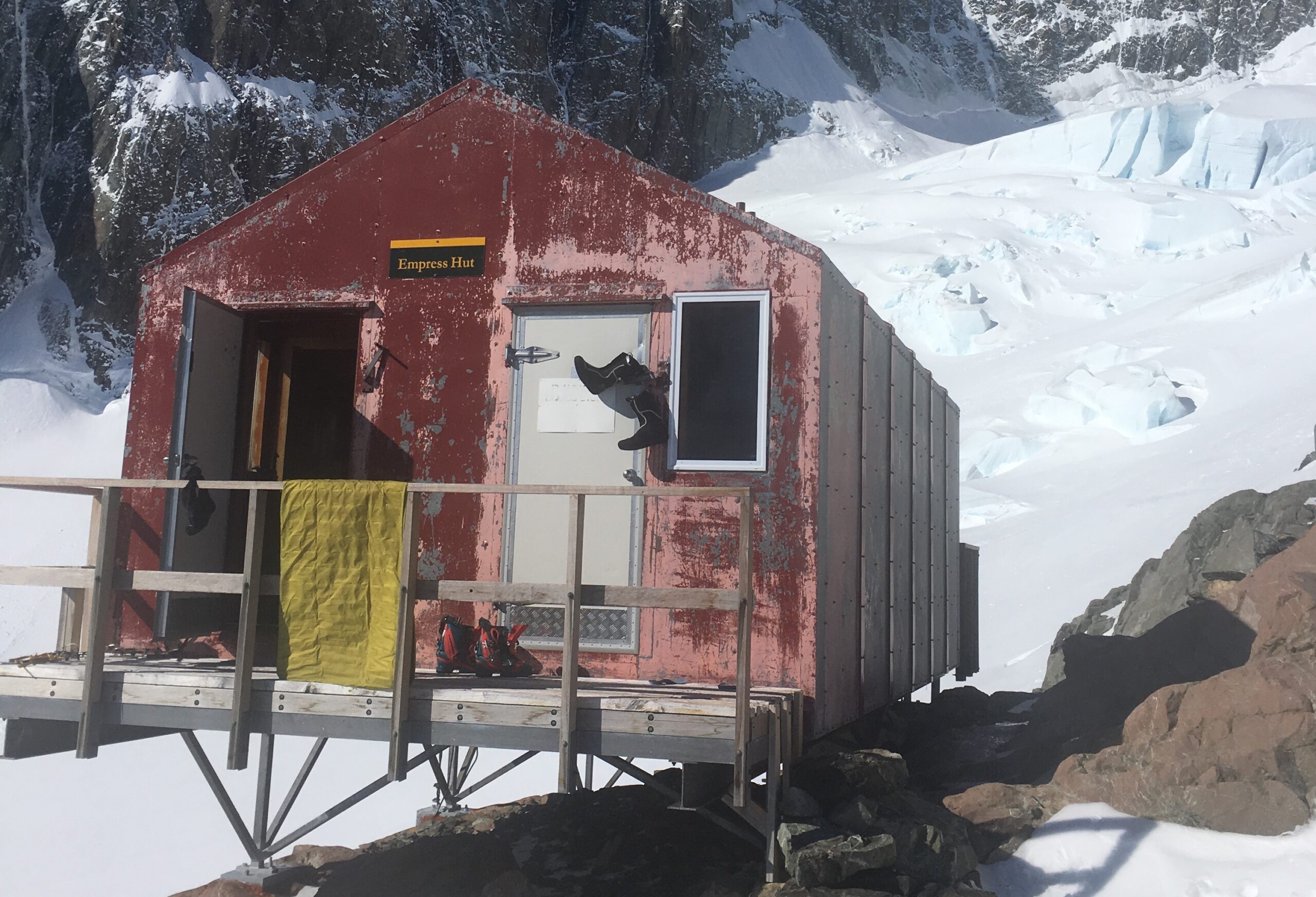 Hut Trips: How to, Heuristics, and Having Fun - Voile